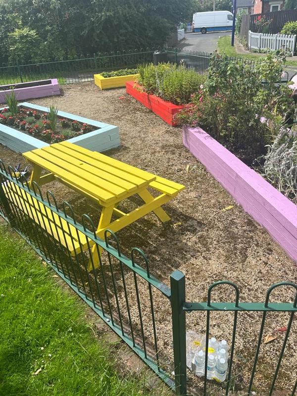 Meet the Scheme: Community RePaint Rochdale - Community RePaint